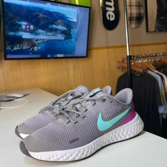 Nike | Shoes | Nike Revolution 5 Running Sneaker Kids Size 35y | Poshmark